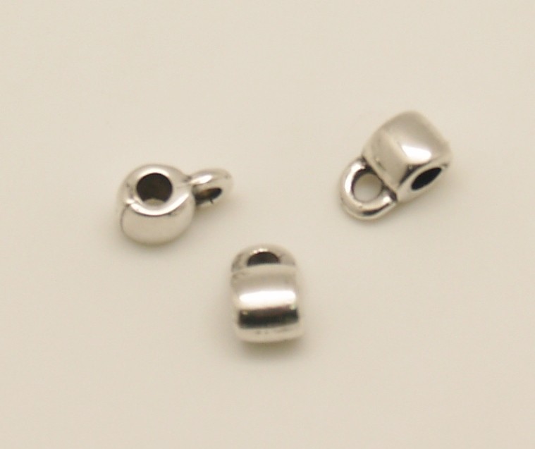 Pasador con anilla 6x6mm. Pase 2,8mm. Anilla 2,5mm Pasador con anilla 6x6mm. Pase 2,8mm. Anilla 2,5mm